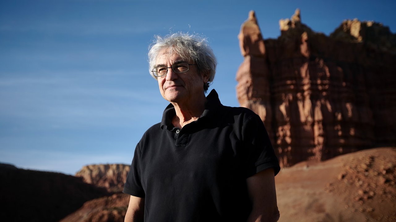 Carlo Rovelli joins SFI's Fractal Faculty | Santa Fe Institute
