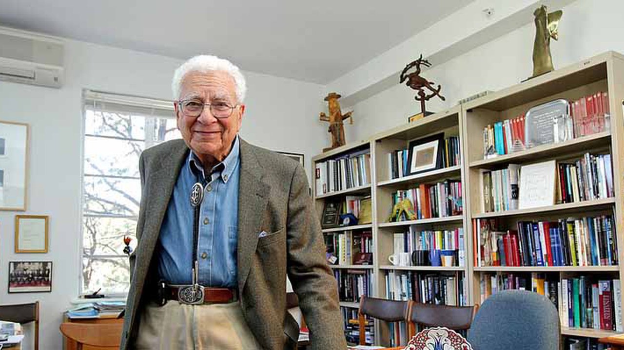 Video: Caltech honors Murray Gell-Mann for '50 years of the quark ...