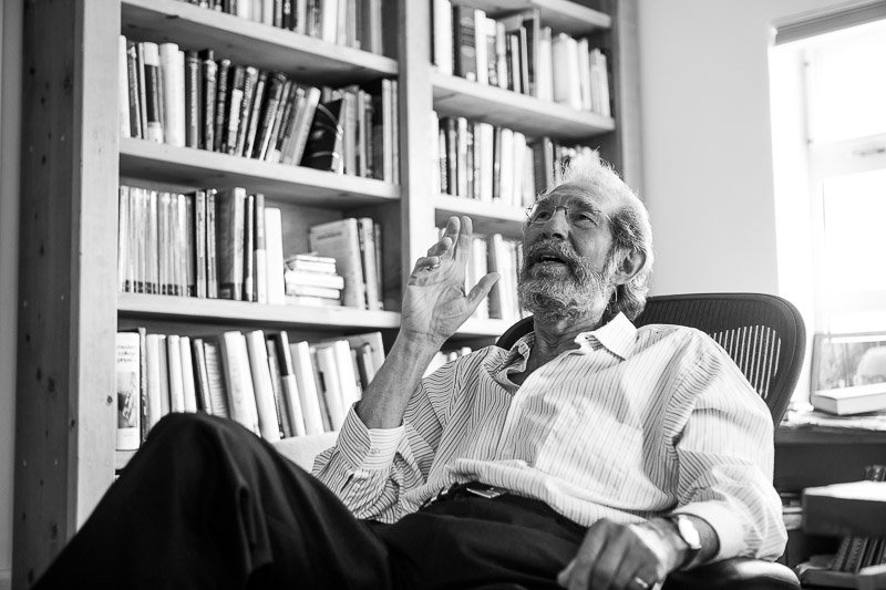 Geoffrey West awarded Los Alamos Medal | Santa Fe Institute